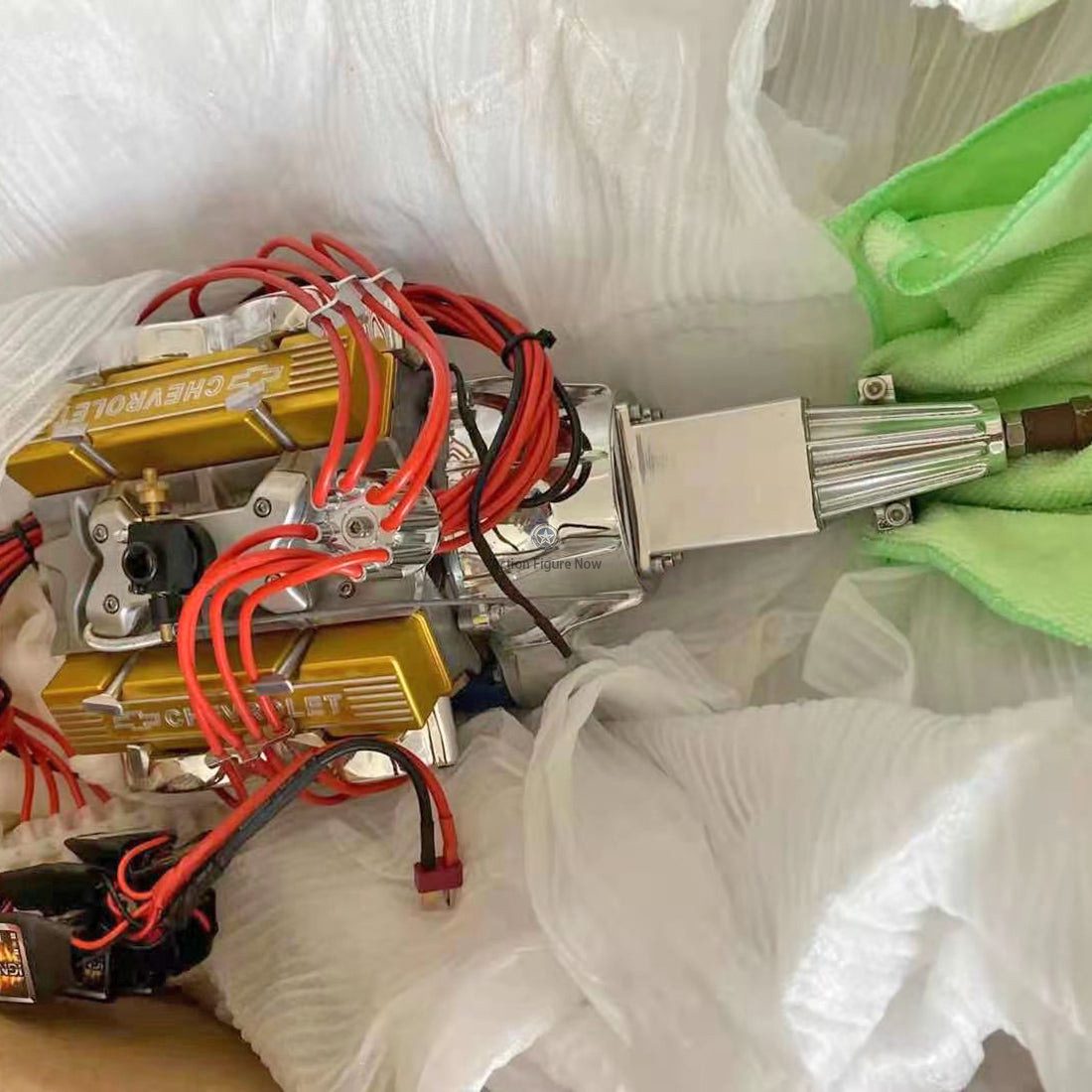 1/4 Scale V8 Nitro Engine Model