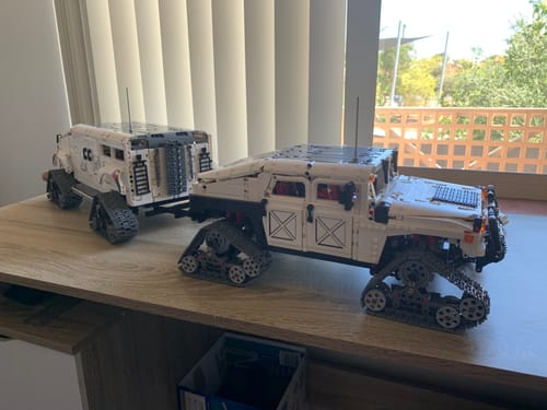 1/14 Scale Remote Controlled Humvee, 3934 Pieces